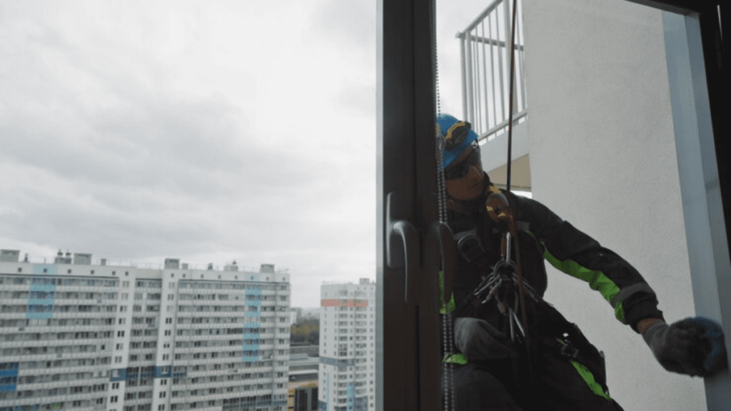 The Definitive Handbook on Efficient Facade Cleaning Methods